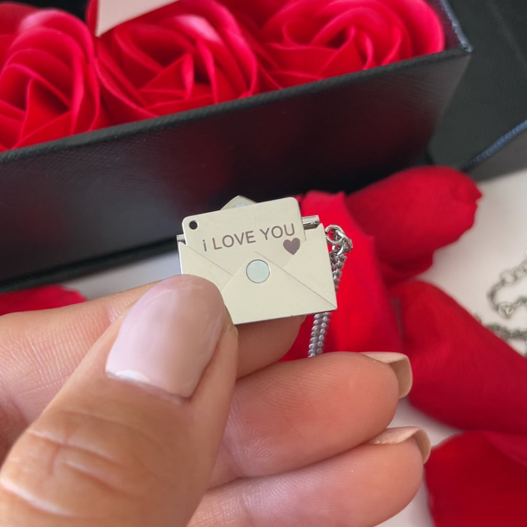 Necklace with a secret message - I love you – Beyond-Love
